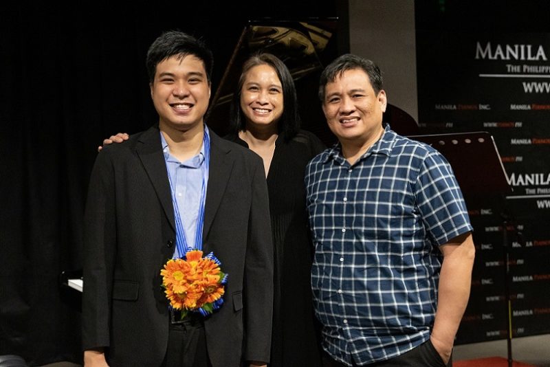 A houseful of musicians - VERA Files